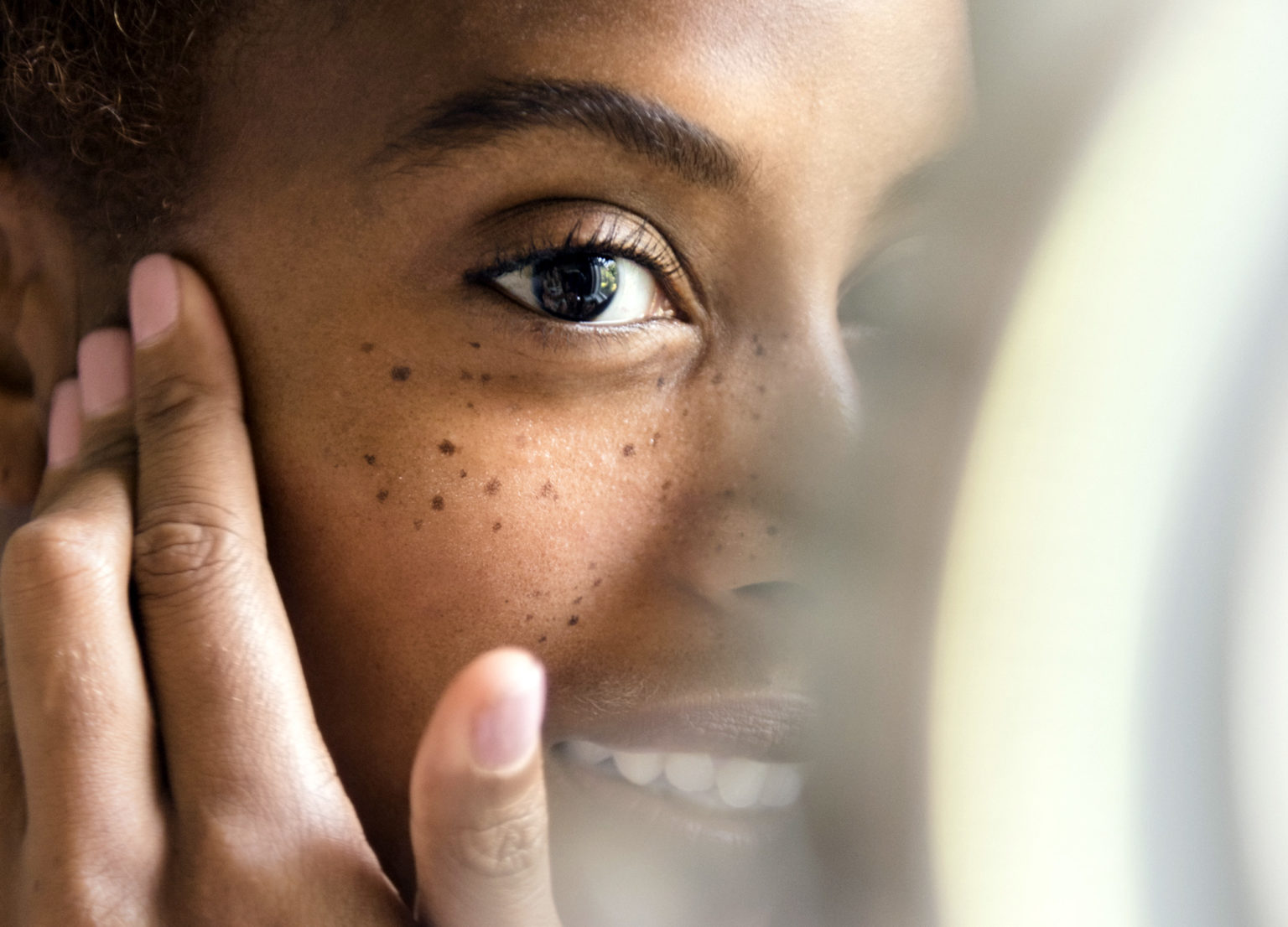 What Causes Dark Eyelids and How to Treat It | RealSelf News